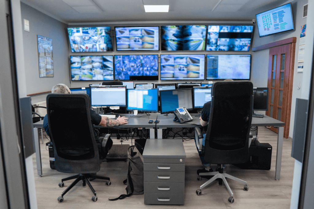 Kontakt - Grupa Piast